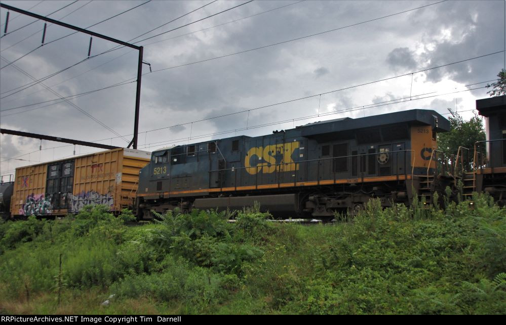 CSX 5213 on Q404